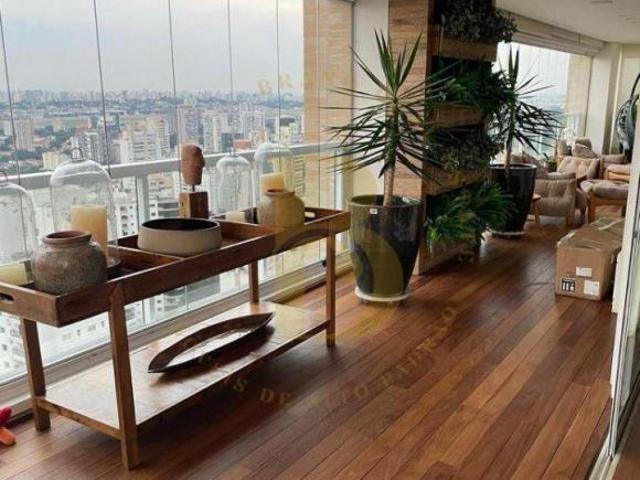 Espetacular cobertura duplex, localizada no Campo Belo