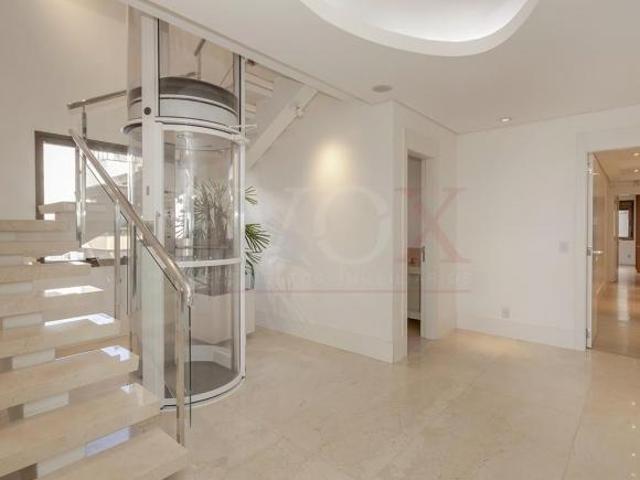 Espetacular Cobertura Triplex no Bairro Bela Vista Porto Alegre RS: 3 Quartos, 2 Suítes, 705m². Lu