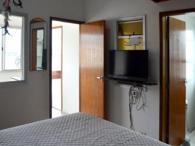 Versátil duplex para venda com 3 quartos, sendo 1 suíte, 65m²