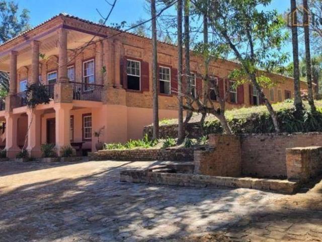 Espetacular fazenda a venda na cidade de Morungaba com 131 hectares, numa localização privilegiada e