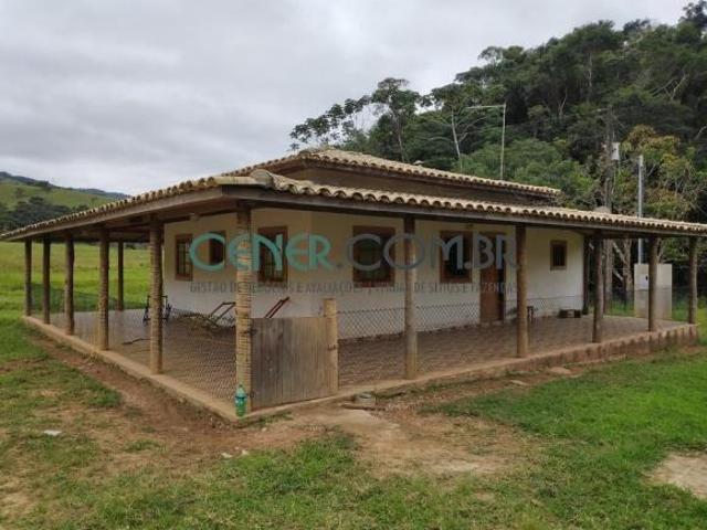 Espetacular Fazenda de 195 ha com Imponente Casarão Secular
