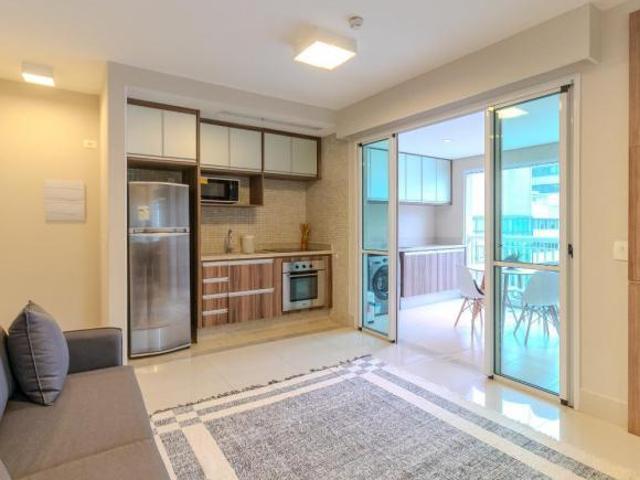 Confortável flat para venda em Bela Vista com 2 quartos, sendo 1 suíte, 54m²