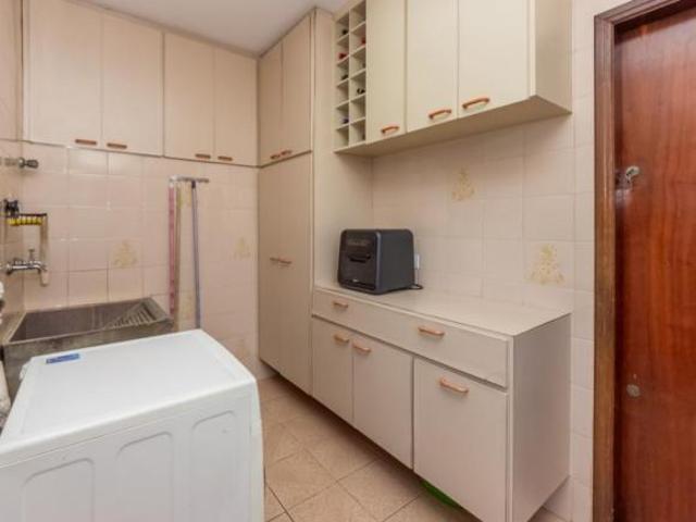Atraente sobrado para venda em Vila Bela com 4 quartos, sendo 2 suítes, 308m²
