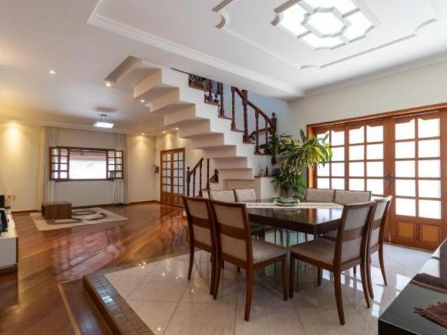 Elegante sobrado para venda em Vila Clementino com 3 quartos, sendo 3 suítes, 241m²