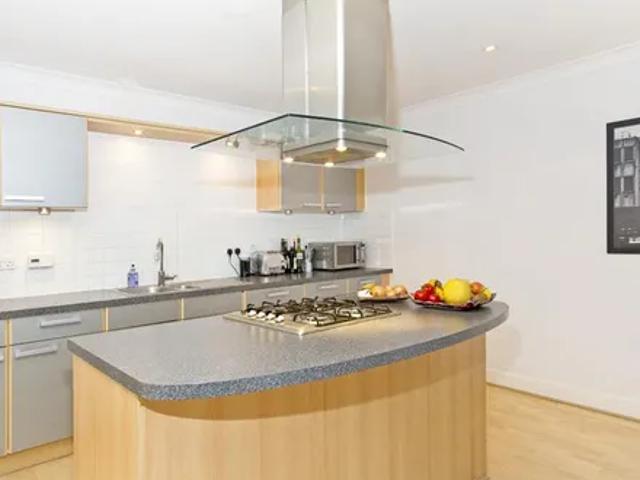 Espirit House, 2 Keswick Road, London, SW15 2DL, United Kingdom | 2 bed apartment for rent #1284897 | Rentberry