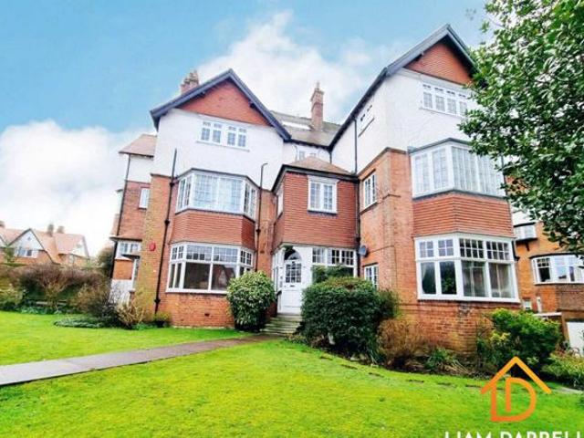 Esplanade Crescent, Scarborough, 2 Bedroom Flat