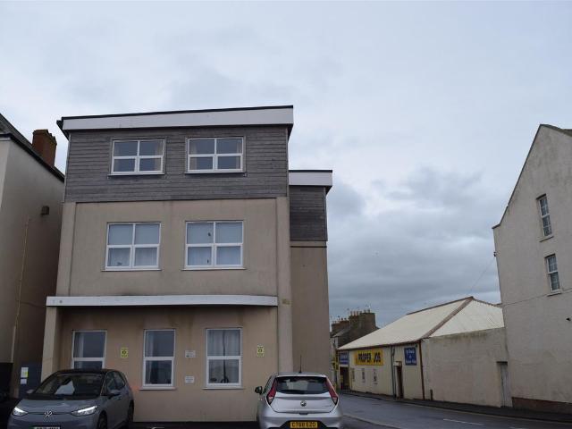 Esplanade, Burnham On Sea TA8, 2 bed flat to rent, £825 pcm | PrimeLocation