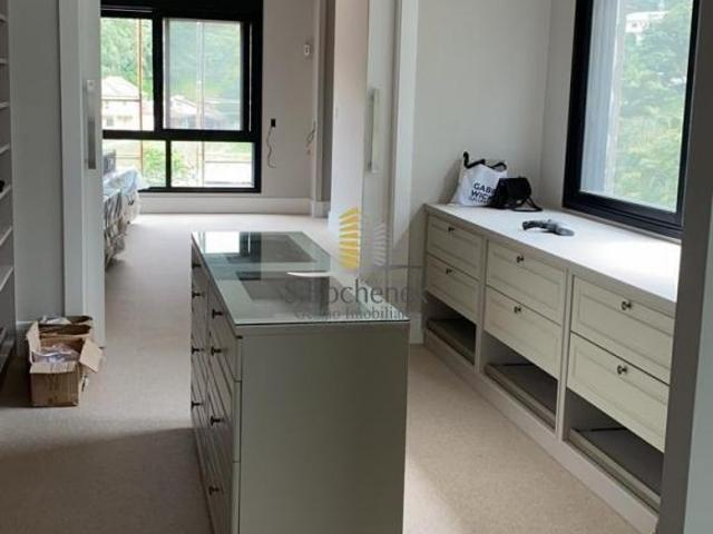 Esplêndida casa no Tamboré 1, São 1.260m² de puro charme! 6 suítes