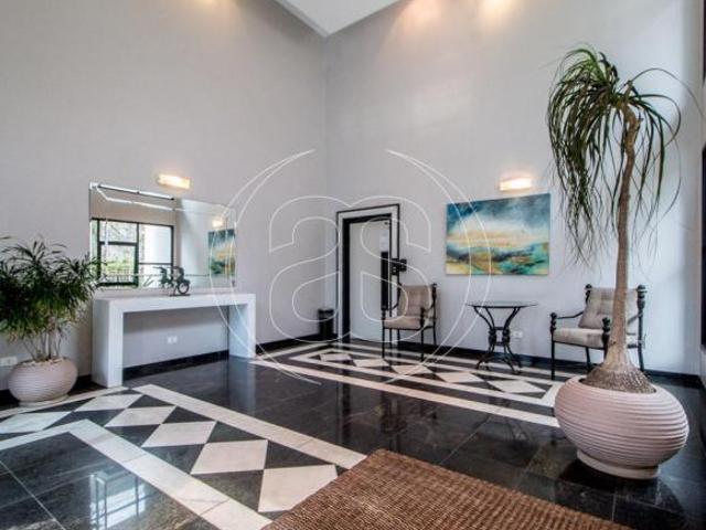 ESPLÊNDIDA COBERTURA DE 480M2 EM MOEMA!