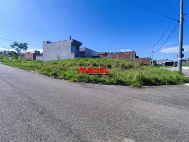 Esquina Perfeita para Investir ou Construir ? 321,97m² no Bairro Dunamis!