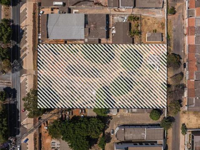 Esse lote é plano. E a sua visão, também é?