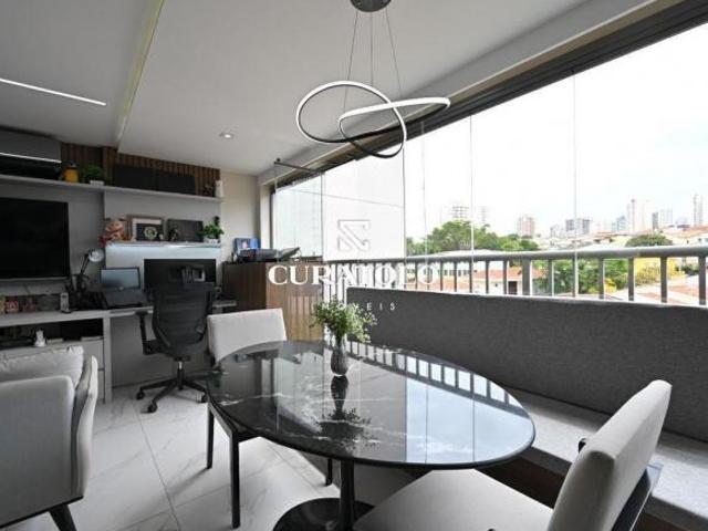 Essencial Vila Mariana Apartamento à venda com 57 m², 2 quartos, varanda e vaga na Chácara Inglesa