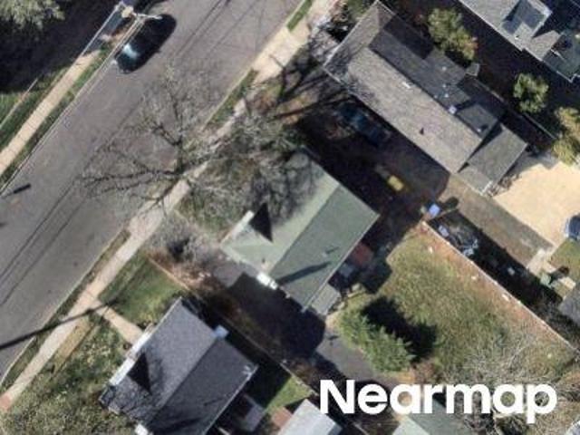 Essex Ave