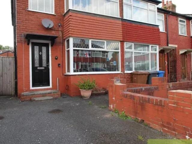 Essex Avenue, Droylsden, M43 7PS, United Kingdom | 2 bed duplex for rent #137837271 | Rentberry