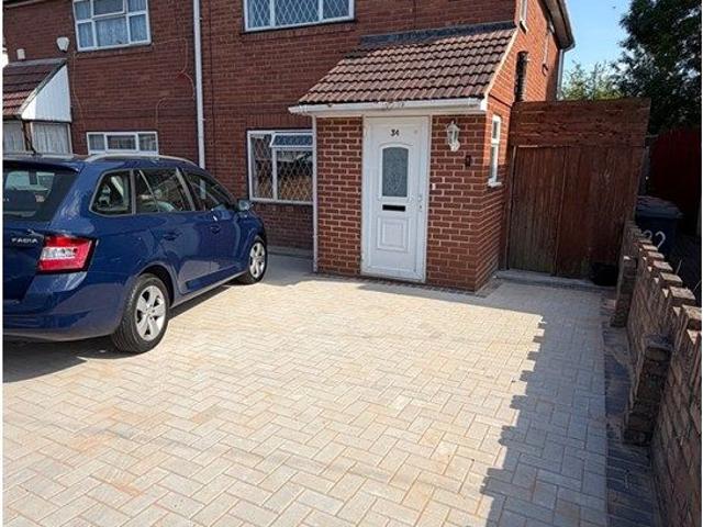 Essex Avenue, Slough SL2, 4 bed semi detached house to rent, £2,500 pcm | PrimeLocation