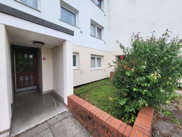 Essex Close LU1, 2 bed flat to rent, £1,350 pcm | PrimeLocation