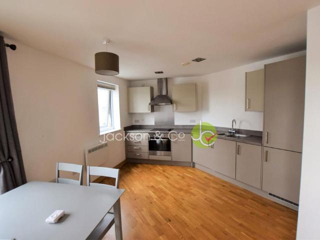 Essex CO2 1 bed apartment to rent £1,000 pcm £231 pw