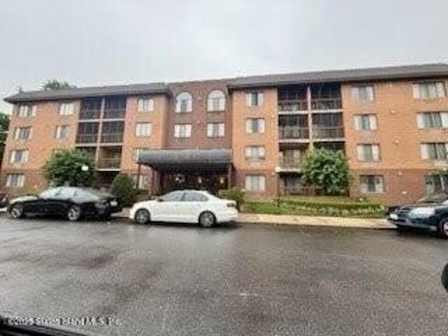 Essex Dr Apt D, Staten Island, Condo For Sale