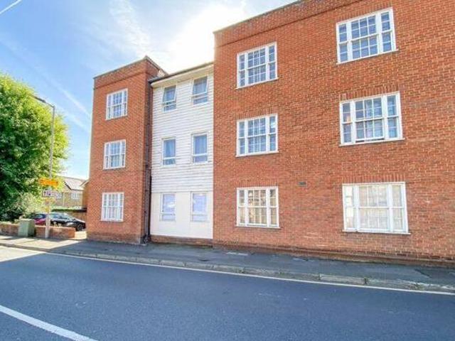 Essex House, Quaker Lane, 1 Bedroom Flat