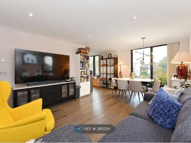 Essex Park Mews, London W3, 3 bed flat to rent, £3,000 pcm | PrimeLocation