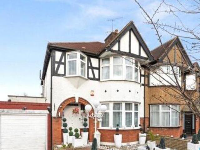 Essex Park, London, 3 Bedroom Semi detached