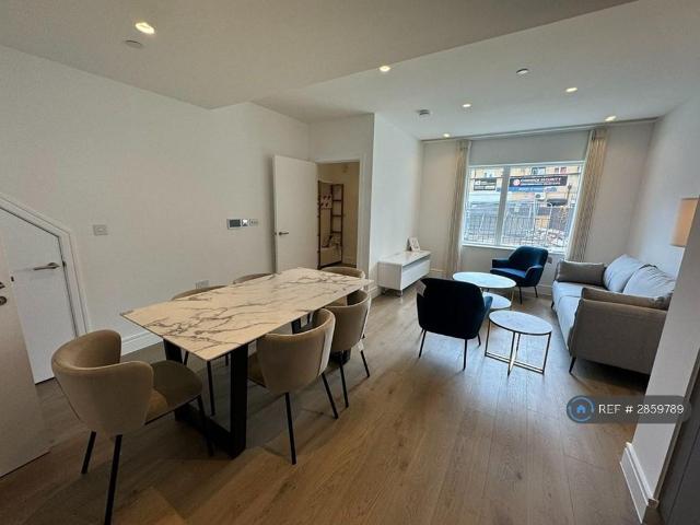 Essex Place, London, W4 3 bed terraced house to rent £5,200 pcm £1,200 pw