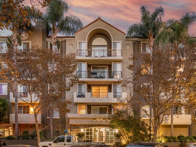 Essex Properties at Miracle Mile
