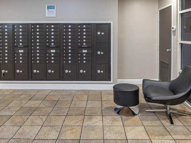 Essex Properties at Miracle Mile 1 Bedroom Apartment for Rent at 400 S Detroit St, Los Angeles, CA 90036 Mid City West