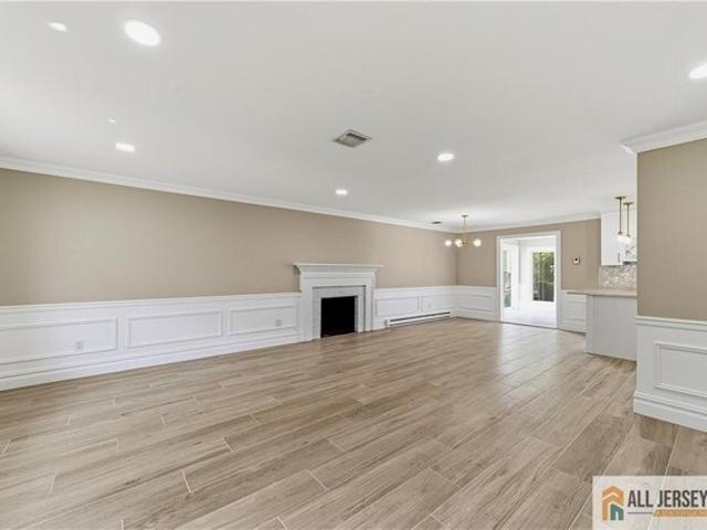 Essex Rd Unit B, Monroe, Condo For Sale