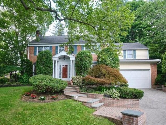 Essex Rd, Great Neck, Home For Sale