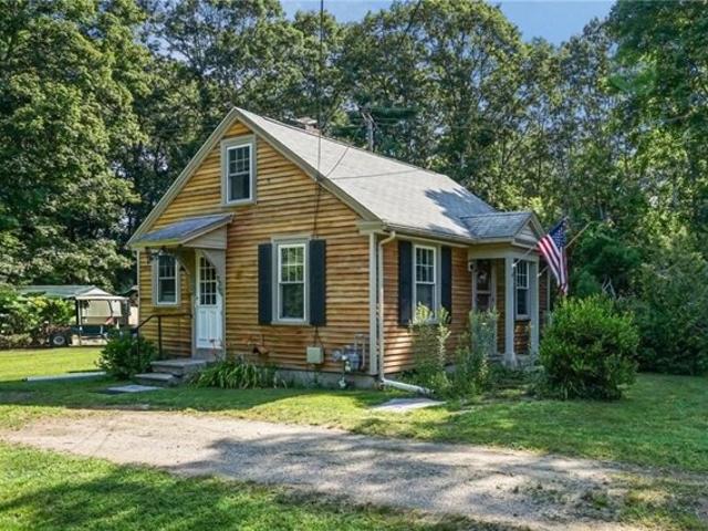 Essex Rd, North Kingstown, Home For Sale