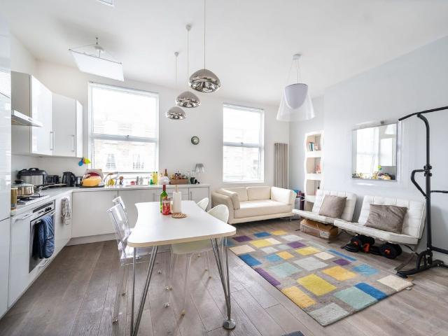 Essex Road, Acton, London W3, 1 bed flat to rent, £1,850 pcm | PrimeLocation