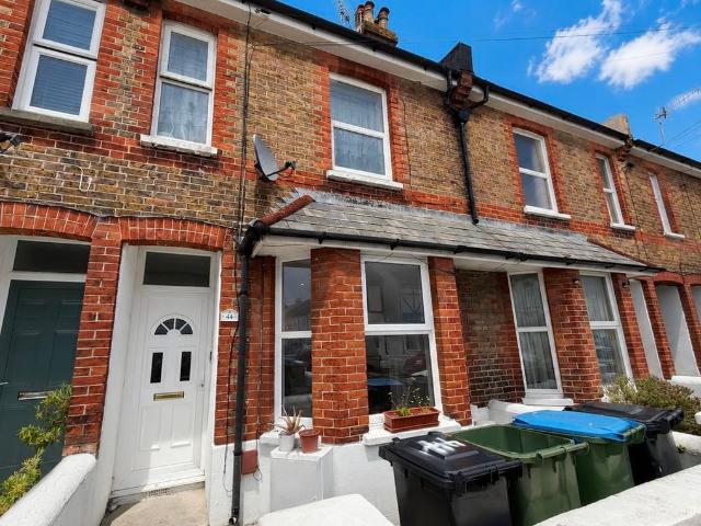 Essex Road, Bognor Regis PO21, 1 bed flat to rent, £895 pcm | PrimeLocation