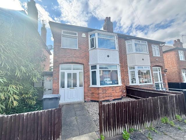 Essex Road, Leicester LE4, 3 bed town house to rent, £1,150 pcm | PrimeLocation