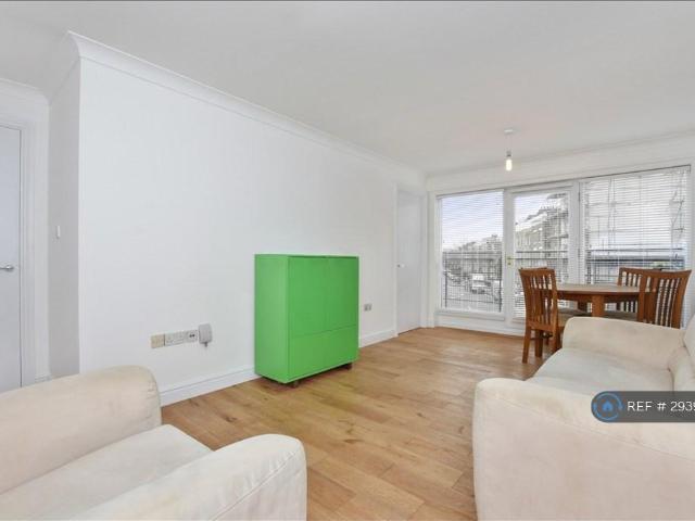 Essex Road, London, N1 2 bed flat to rent £2,600 pcm £600 pw