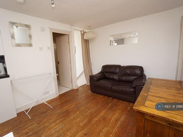 Essex Road, London, N1 2 bed flat to rent £2,300 pcm £531 pw