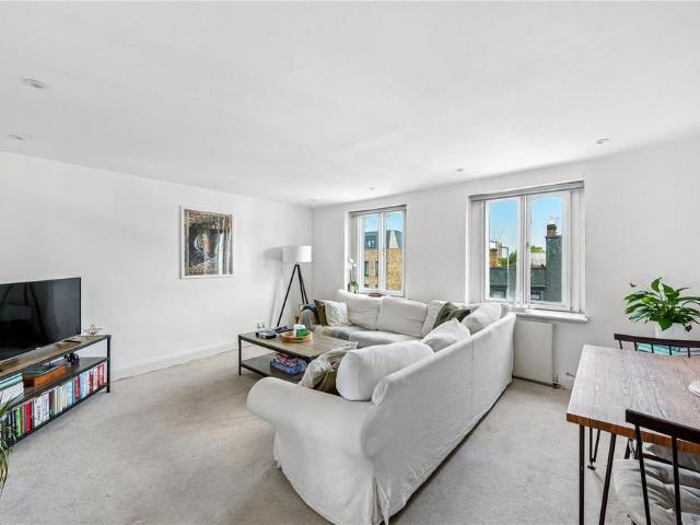 Essex Road, London, N1 2 bed maisonette to rent £3,250 pcm £750 pw