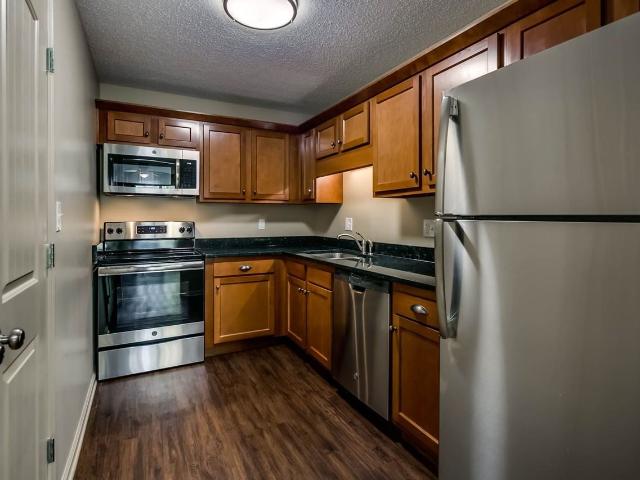 Essex Square Apartments 1 Bedroom Apartment for Rent at 3550 Watermelon Rd, Northport, AL 35473