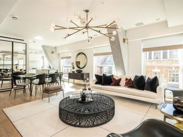 Essex Street, Fitzrovia & Covent Garden WC2R, 3 bed flat to rent, £10,400 pcm | PrimeLocation