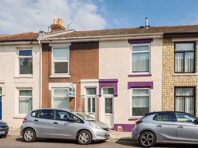 Esslemont Road, Southsea, Hampshire PO4, 2 bed terraced house to rent, £1,250 pcm | PrimeLocation