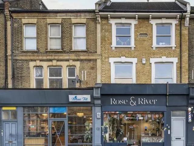 Esso, 244 246 Brockley Road, London, SE4 2SU, United Kingdom | 1 bed apartment for rent #138592560 | Rentberry