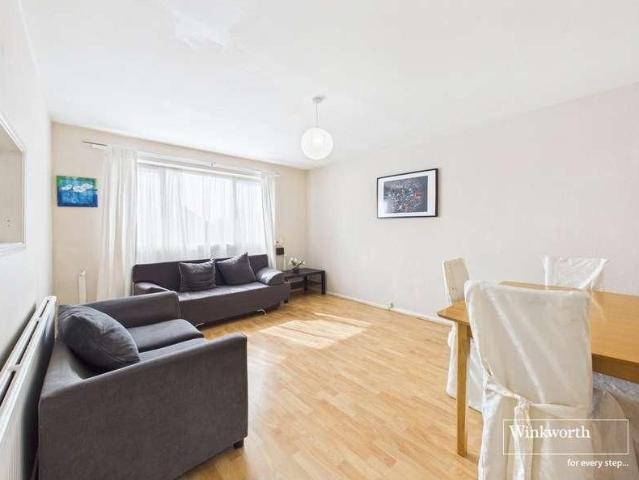 Essoldo Way, Edgware, Middlesex, HA8