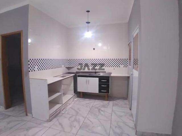 Esta casa no Jardim Santa Júlia é o perfil exato do que muitas famílias buscam hoje: um imóvel moder