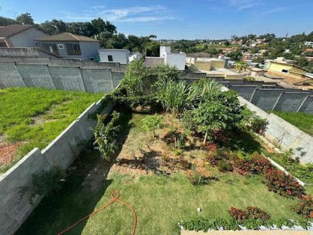 Esta casa térrea também possibilita a criação de um espaço de lazer incrível na parte inferior, idea