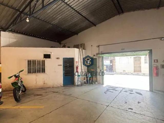 Estacionamento de 418m² com excelente localização à venda por R$ 1.200.000 Centro Mogi das Cruze