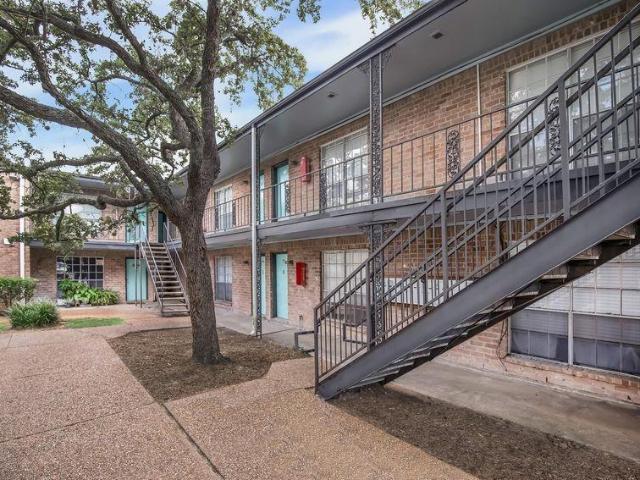 Establishment 1 Bedroom Apartment for Rent at 2235 Winrock Boulevard, Houston, TX 77057 Great Uptown