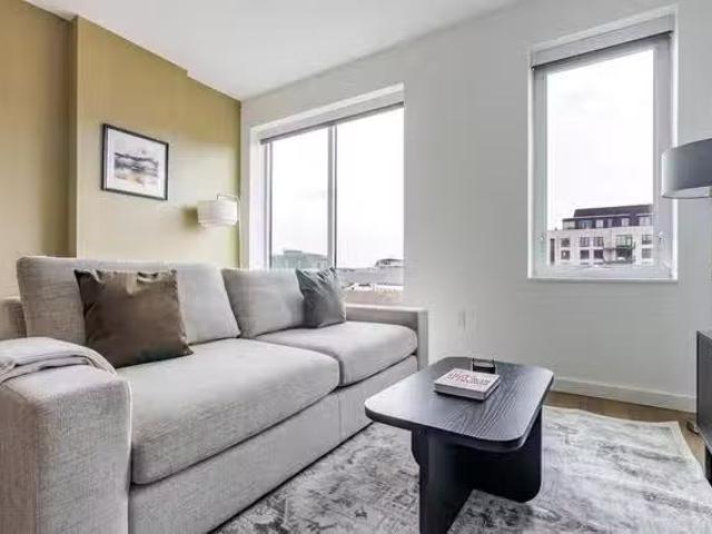 Estate, 3 Tingey Sq Southeast, Navy Yard Studio 1 Bath