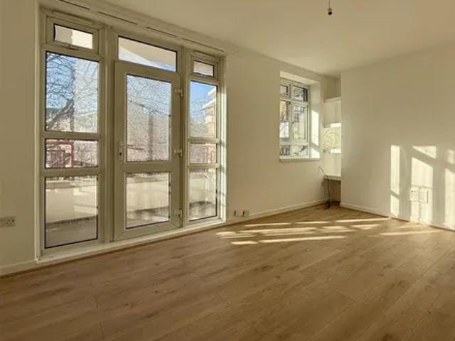 Estate Road, Denmark Hill, London, SE5 8DR, United Kingdom | 3 bed apartment for rent #137837013 | Rentberry