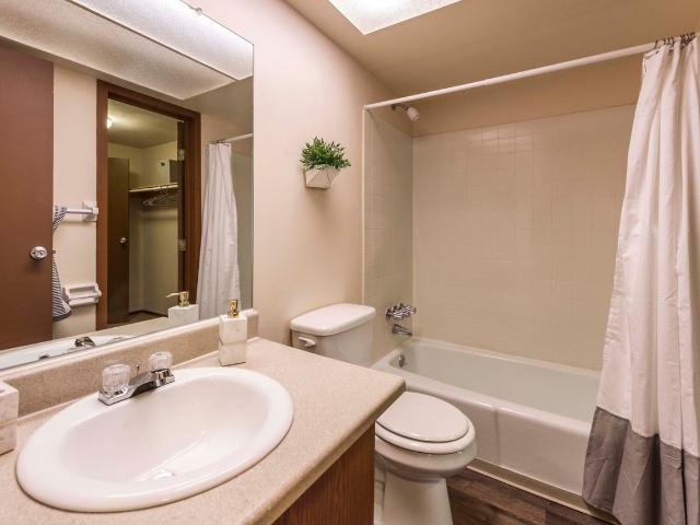 ESTATES ON MAIN 1 Bedroom Apartment for Rent at 5312 Gatehouse Dr, Columbus, OH 43213