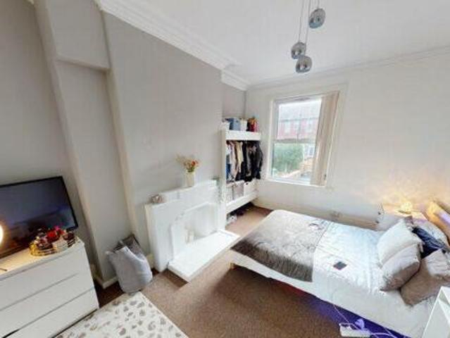 Estcourt Terrace, Headingley, 6 Bedroom Terraced